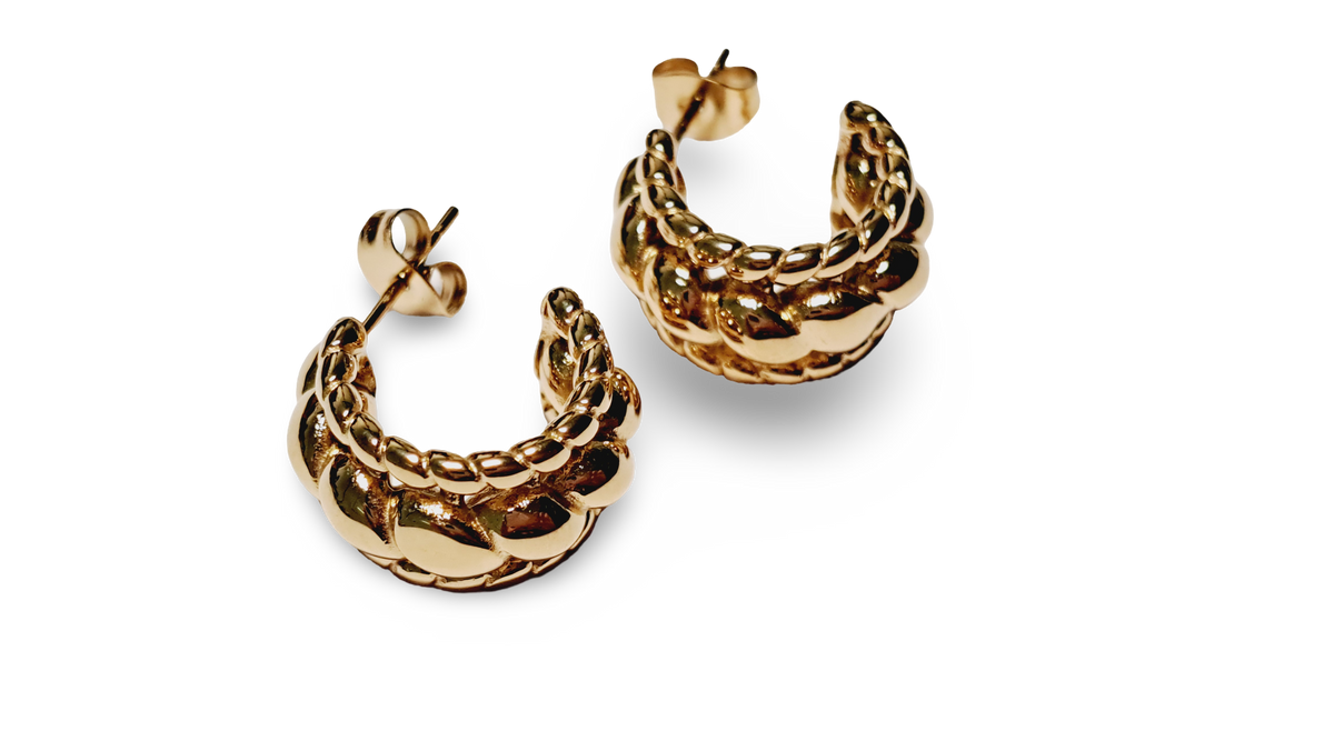 ARETE MEDIA ARRACADA NUDO DORADO – LaPerlaJoyerias